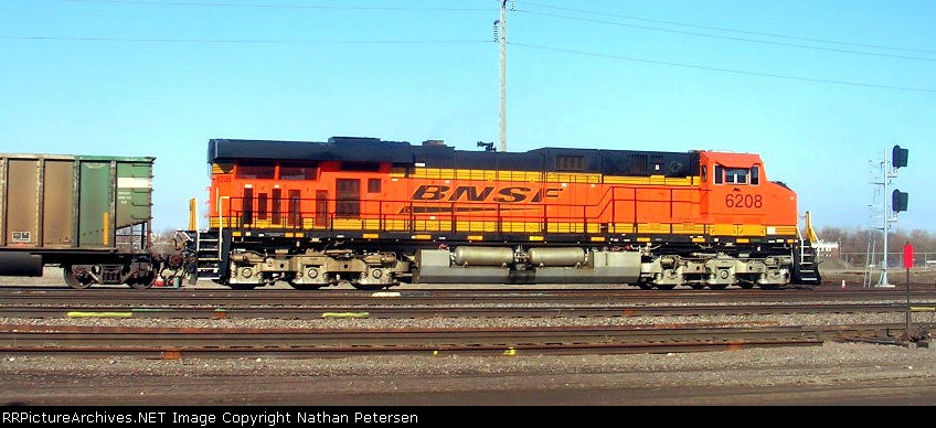 BNSF 6208